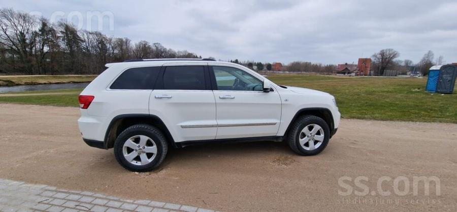 Balts Jeep Cherokee 2012 Ogre, ar dzinēja tilpumu 3.00 L un nobraukumu 239 tūkst. km par 9150 €, foto 6 vietnē AUTOMOTO.COM.LV