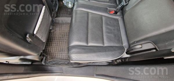 White Jeep Cherokee 2012 in Ogre, with an engine capacity of 3.00 L and mileage of 239 thousand km for 9150 €, photo 8 on AUTOMOTO.COM.LV