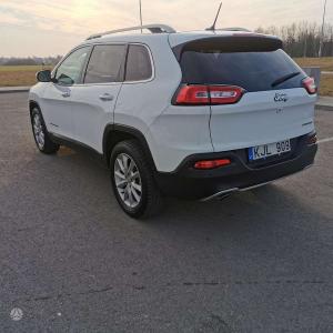 Balts Jeep Cherokee 2015 Kuršėnai, ar dzinēja tilpumu 2.40 L un nobraukumu 130 tūkst. km par 11900 €, foto 7 vietnē AUTOMOTO.COM.LV