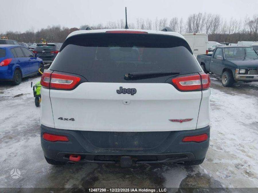 Balts Jeep Cherokee 2015 Klaipėda, ar dzinēja tilpumu 3.24 L un nobraukumu 231 tūkst. km par 5000 €, foto 4 vietnē AUTOMOTO.COM.LV