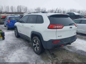 Balts Jeep Cherokee 2015 Klaipėda, ar dzinēja tilpumu 3.24 L un nobraukumu 231 tūkst. km par 5000 €, foto 6 vietnē AUTOMOTO.COM.LV