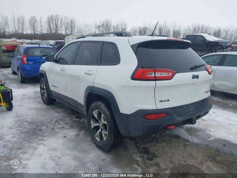 Balts Jeep Cherokee 2015 Klaipėda, ar dzinēja tilpumu 3.24 L un nobraukumu 231 tūkst. km par 5000 €, foto 6 vietnē AUTOMOTO.COM.LV