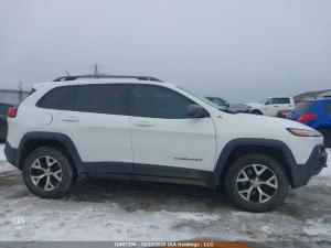Balts Jeep Cherokee 2015 Klaipėda, ar dzinēja tilpumu 3.24 L un nobraukumu 231 tūkst. km par 5000 €, foto 14 vietnē AUTOMOTO.COM.LV