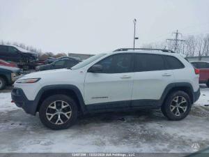 Balts Jeep Cherokee 2015 Klaipėda, ar dzinēja tilpumu 3.24 L un nobraukumu 231 tūkst. km par 5000 €, foto 18 vietnē AUTOMOTO.COM.LV