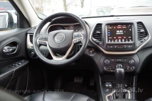 Balts Jeep Cherokee 2015 Tartu, ar dzinēja tilpumu 2.00 L un nobraukumu 212 tūkst. km par 11499 €, foto 3 vietnē AUTOMOTO.COM.LV