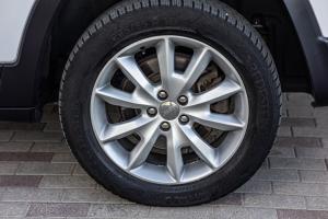 Balts Jeep Cherokee 2015 Rīga, ar dzinēja tilpumu 2.00 L un nobraukumu 189 tūkst. km par 12490 €, foto 17 vietnē AUTOMOTO.COM.LV