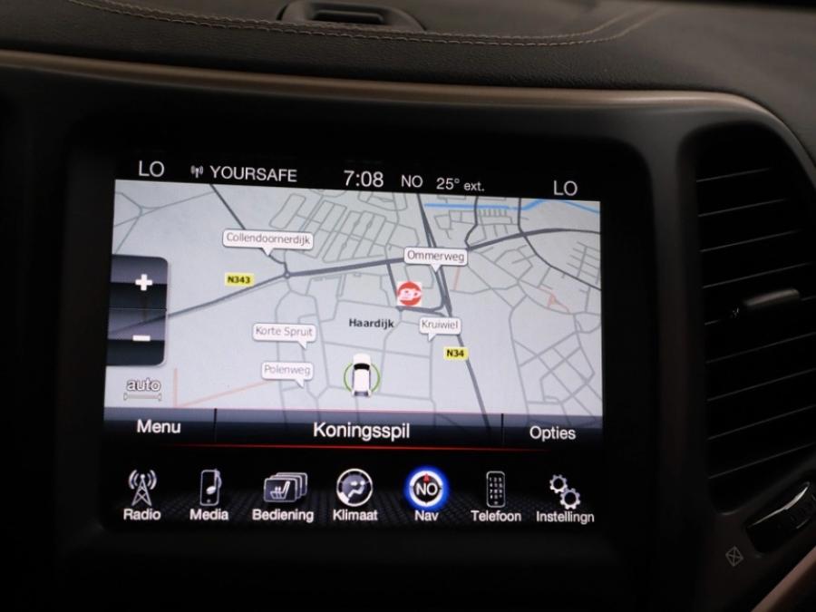 Balts Jeep Cherokee 2015 Rīga, ar dzinēja tilpumu 2.00 L un nobraukumu 189 tūkst. km par 12490 €, foto 25 vietnē AUTOMOTO.COM.LV