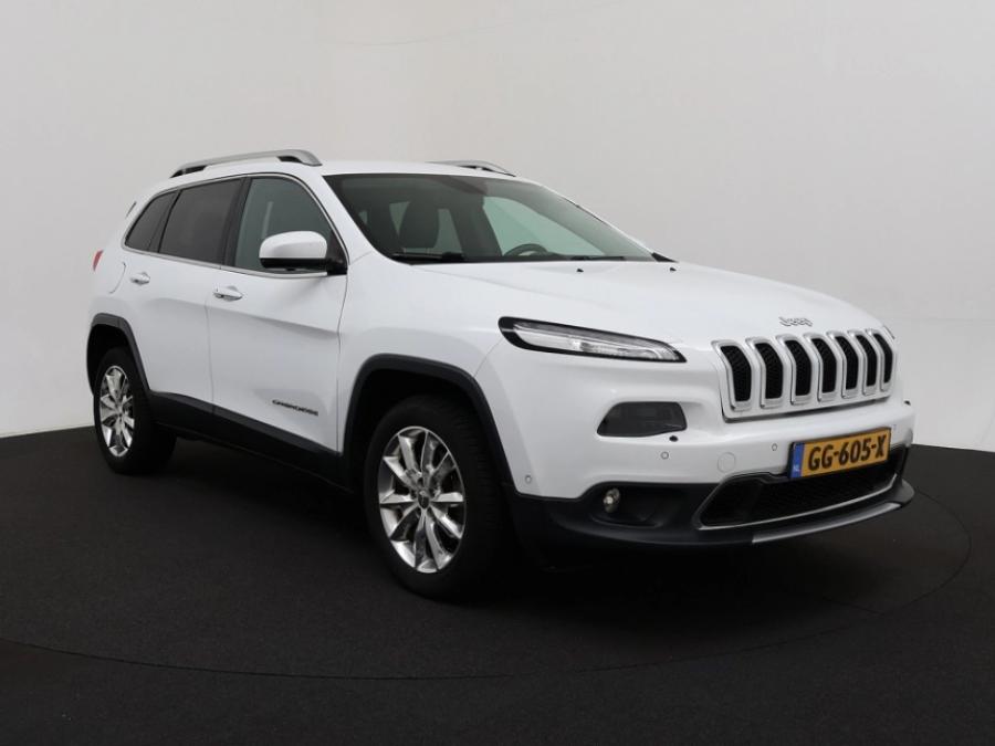 Balts Jeep Cherokee 2015 Rīga, ar dzinēja tilpumu 2.00 L un nobraukumu 189 tūkst. km par 12490 €, foto 37 vietnē AUTOMOTO.COM.LV