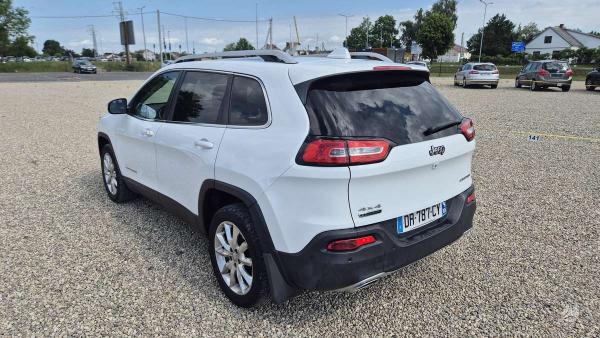 Balts Jeep Cherokee 2015 Tauragė, ar dzinēja tilpumu 1.96 L un nobraukumu 213 tūkst. km par 9200 €, foto 7 vietnē AUTOMOTO.COM.LV