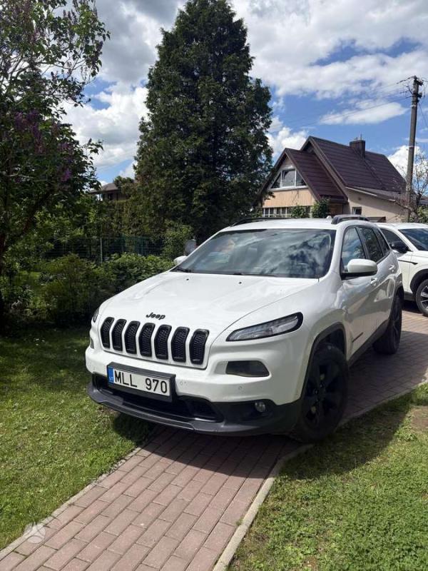 Balts Jeep Cherokee 2016 Viļņa, ar dzinēja tilpumu 2.18 L un nobraukumu 252 tūkst. km par 7200 €, foto 3 vietnē AUTOMOTO.COM.LV
