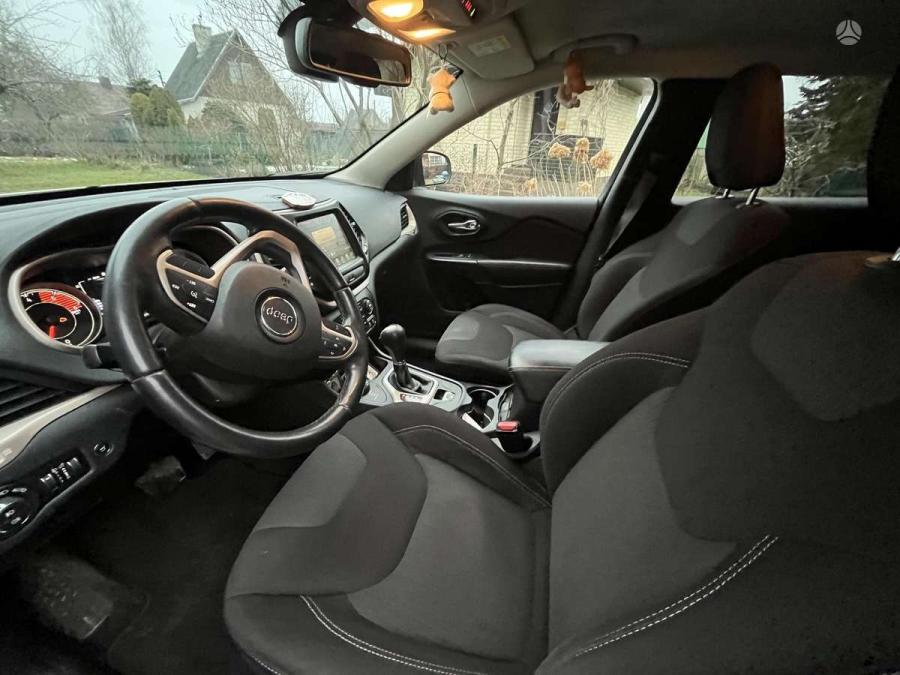 Balts Jeep Cherokee 2016 Viļņa, ar dzinēja tilpumu 2.18 L un nobraukumu 252 tūkst. km par 7200 €, foto 9 vietnē AUTOMOTO.COM.LV