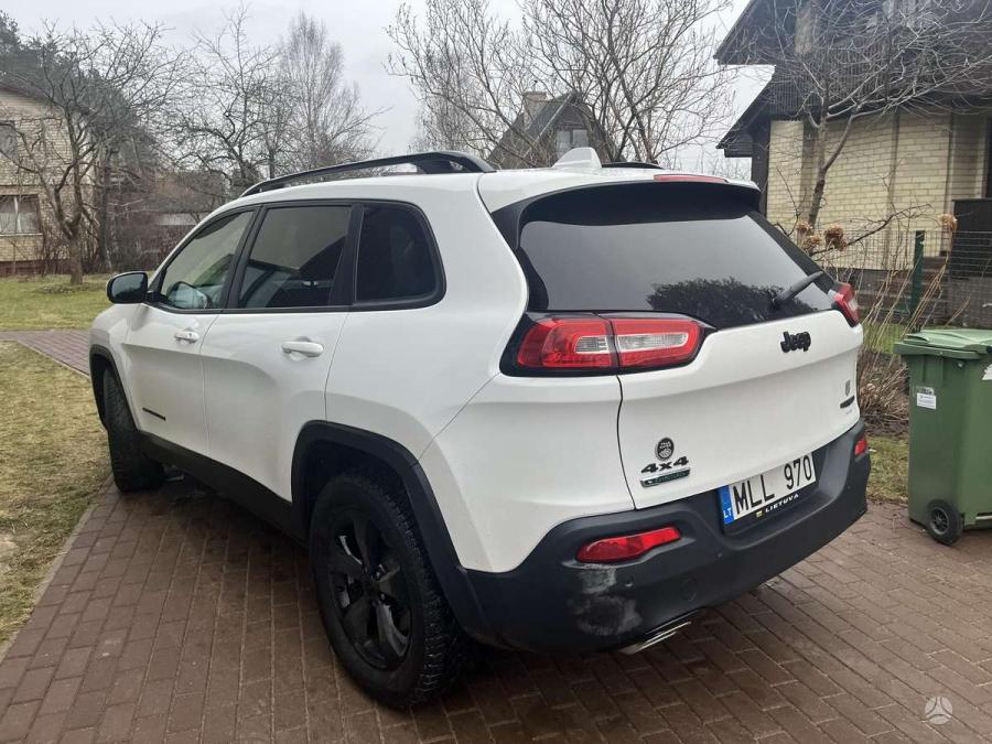 Balts Jeep Cherokee 2016 Viļņa, ar dzinēja tilpumu 2.18 L un nobraukumu 252 tūkst. km par 7200 €, foto 14 vietnē AUTOMOTO.COM.LV