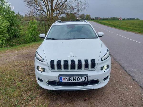 Balts Jeep Cherokee 2017 Ariogala, ar dzinēja tilpumu 2.20 L un nobraukumu 223 tūkst. km par 8000 €, foto 1 vietnē AUTOMOTO.COM.LV