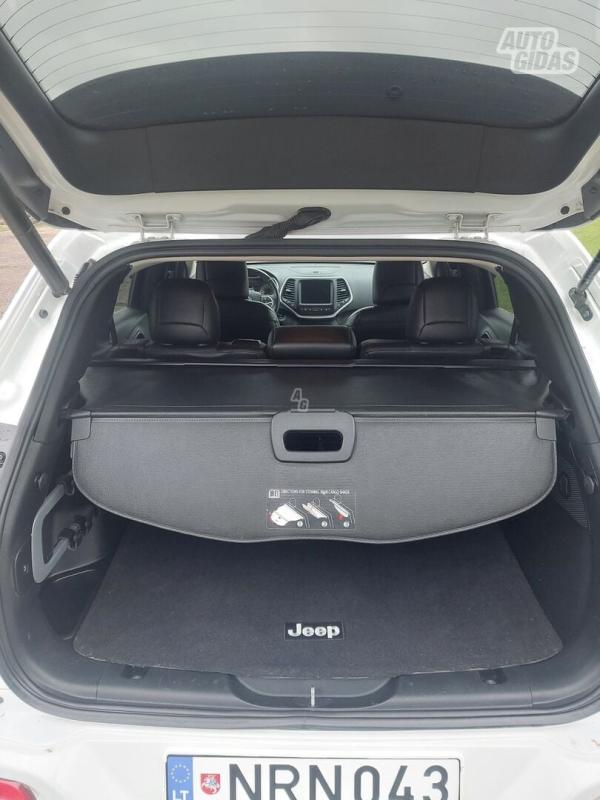 Balts Jeep Cherokee 2017 Ariogala, ar dzinēja tilpumu 2.20 L un nobraukumu 223 tūkst. km par 8000 €, foto 9 vietnē AUTOMOTO.COM.LV
