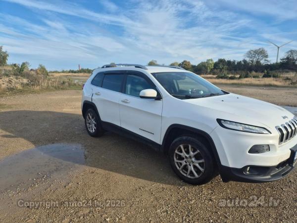 Balts Jeep Cherokee 2017 Tallina, ar dzinēja tilpumu 2.20 L un nobraukumu 164 tūkst. km par 11500 €, foto 5 vietnē AUTOMOTO.COM.LV