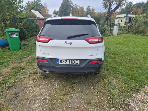 Balts Jeep Cherokee 2017 Tallina, ar dzinēja tilpumu 2.20 L un nobraukumu 164 tūkst. km par 11500 €, foto 6 vietnē AUTOMOTO.COM.LV
