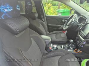 Balts Jeep Cherokee 2017 Tallina, ar dzinēja tilpumu 2.20 L un nobraukumu 164 tūkst. km par 11500 €, foto 9 vietnē AUTOMOTO.COM.LV