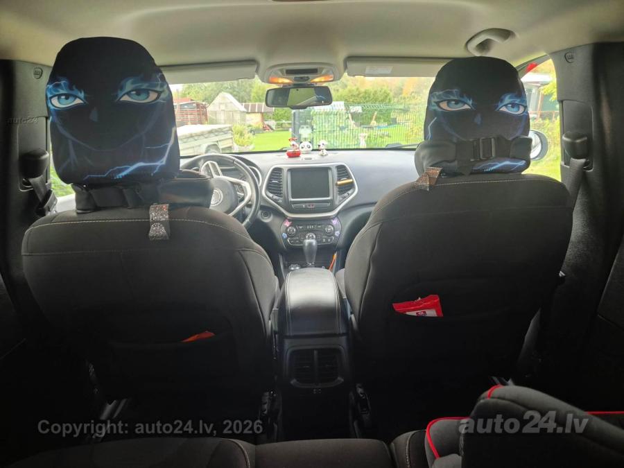 Balts Jeep Cherokee 2017 Tallina, ar dzinēja tilpumu 2.20 L un nobraukumu 164 tūkst. km par 11500 €, foto 11 vietnē AUTOMOTO.COM.LV