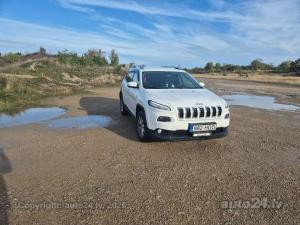 Balts Jeep Cherokee 2017 Tallina, ar dzinēja tilpumu 2.20 L un nobraukumu 164 tūkst. km par 11500 €, foto 15 vietnē AUTOMOTO.COM.LV