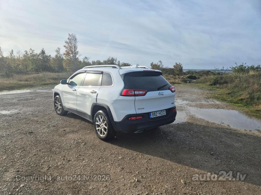 Balts Jeep Cherokee 2017 Tallina, ar dzinēja tilpumu 2.20 L un nobraukumu 164 tūkst. km par 11500 €, foto 19 vietnē AUTOMOTO.COM.LV