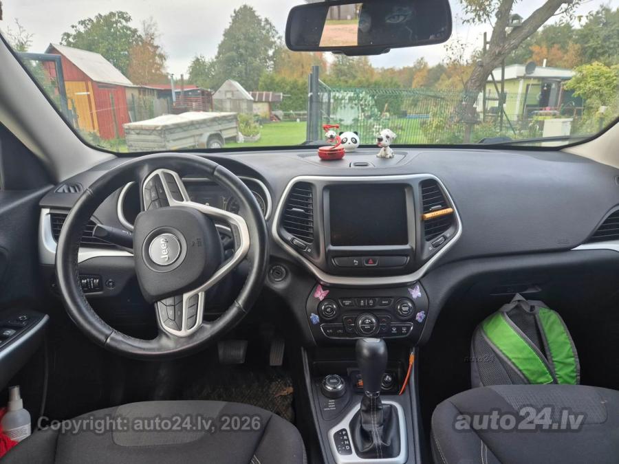 Balts Jeep Cherokee 2017 Tallina, ar dzinēja tilpumu 2.20 L un nobraukumu 164 tūkst. km par 11500 €, foto 20 vietnē AUTOMOTO.COM.LV