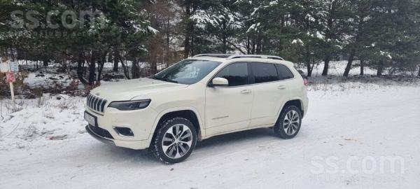 Balts Jeep Cherokee 2018 Ventspils, ar dzinēja tilpumu 2.20 L un nobraukumu 142 tūkst. km par 17490 €, foto 6 vietnē AUTOMOTO.COM.LV