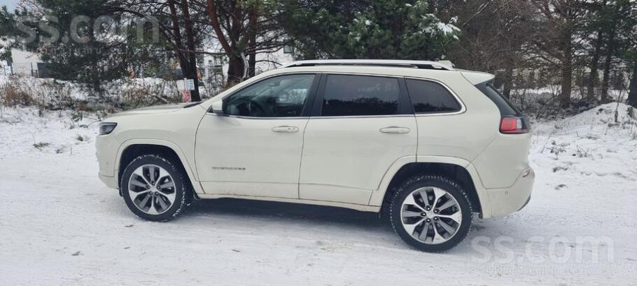 Balts Jeep Cherokee 2018 Ventspils, ar dzinēja tilpumu 2.20 L un nobraukumu 142 tūkst. km par 17490 €, foto 7 vietnē AUTOMOTO.COM.LV