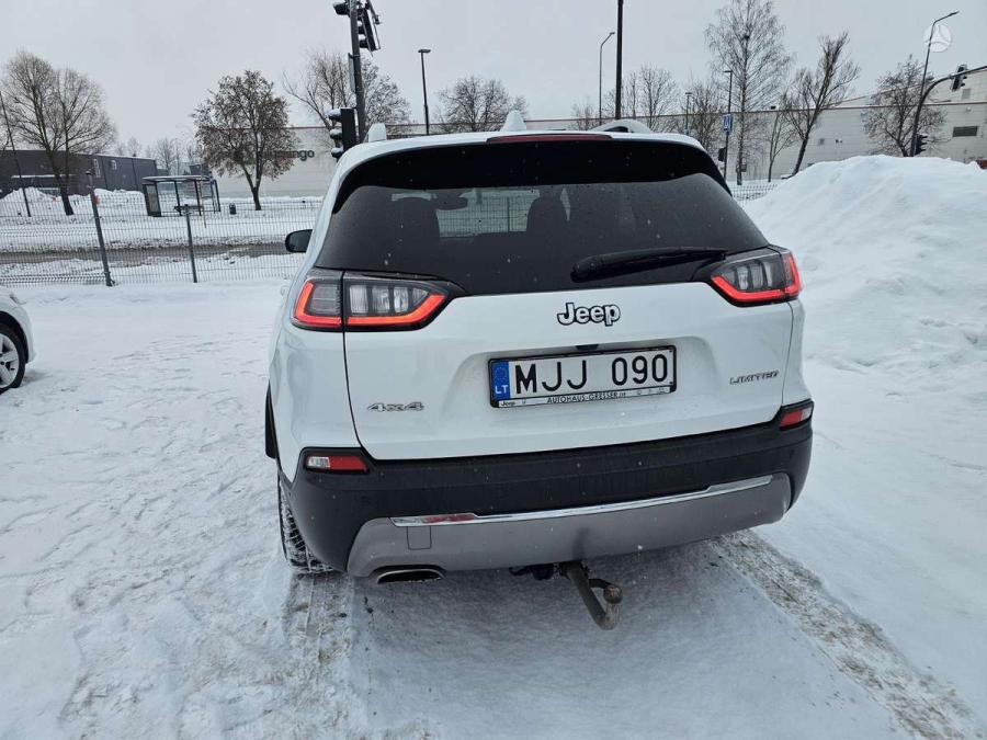 Balts Jeep Cherokee 2018 Kauņa, ar dzinēja tilpumu 2.18 L un nobraukumu 189 tūkst. km par 14150 €, foto 3 vietnē AUTOMOTO.COM.LV