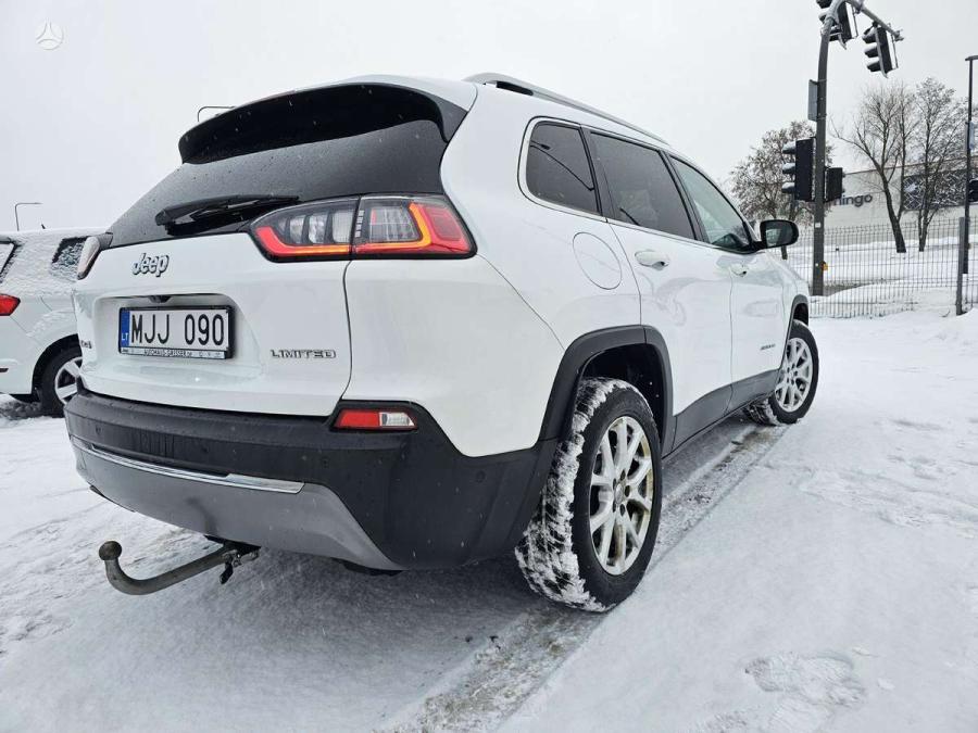 Balts Jeep Cherokee 2018 Kauņa, ar dzinēja tilpumu 2.18 L un nobraukumu 189 tūkst. km par 14150 €, foto 25 vietnē AUTOMOTO.COM.LV