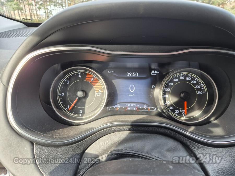 Balts Jeep Cherokee 2018 Tallina, ar dzinēja tilpumu 2.20 L un nobraukumu 235 tūkst. km par 10999 €, foto 6 vietnē AUTOMOTO.COM.LV
