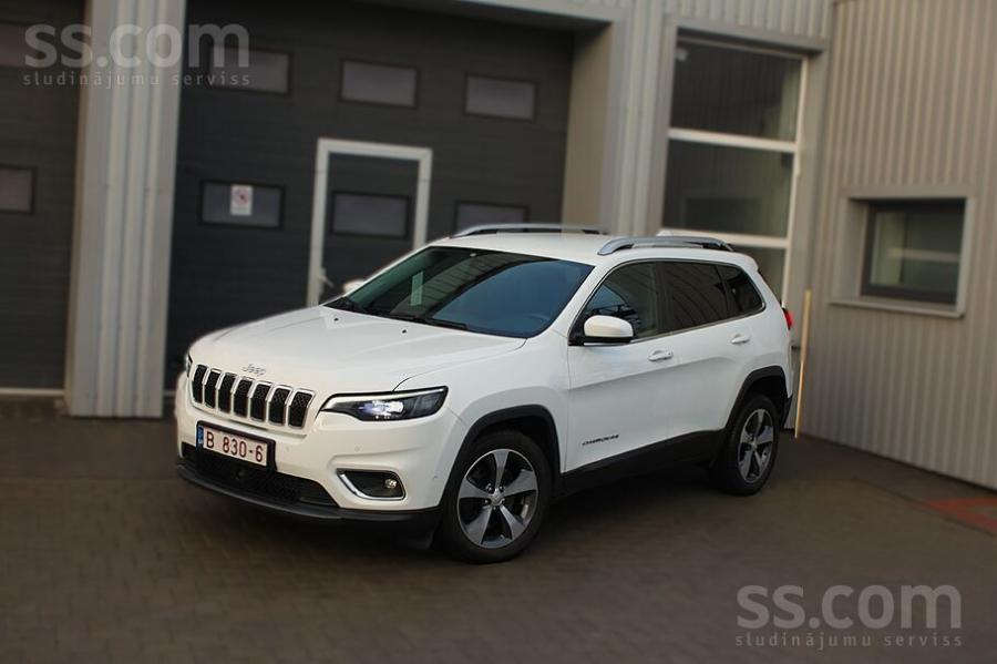 White Jeep Cherokee 2019 in Riga, with an engine capacity of 2.20 L and mileage of 0 thousand km for 15950 €, photo 1 on AUTOMOTO.COM.LV