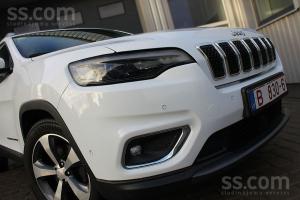 White Jeep Cherokee 2019 in Riga, with an engine capacity of 2.20 L and mileage of 0 thousand km for 15950 €, photo 15 on AUTOMOTO.COM.LV