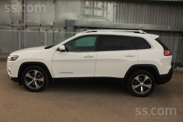 Balts Jeep Cherokee 2019 Rīga, ar dzinēja tilpumu 2.20 L un nobraukumu 0 tūkst. km par 15950 €, foto 3 vietnē AUTOMOTO.COM.LV