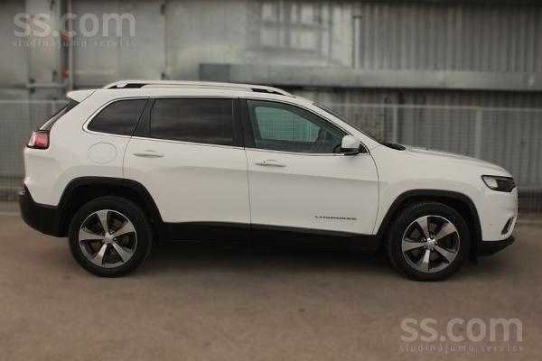 Balts Jeep Cherokee 2019 Rīga, ar dzinēja tilpumu 2.20 L un nobraukumu 0 tūkst. km par 15950 €, foto 7 vietnē AUTOMOTO.COM.LV
