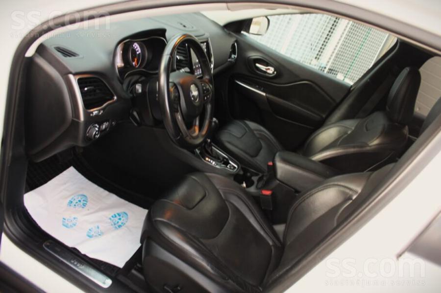 Balts Jeep Cherokee 2019 Rīga, ar dzinēja tilpumu 2.20 L un nobraukumu 0 tūkst. km par 15950 €, foto 17 vietnē AUTOMOTO.COM.LV