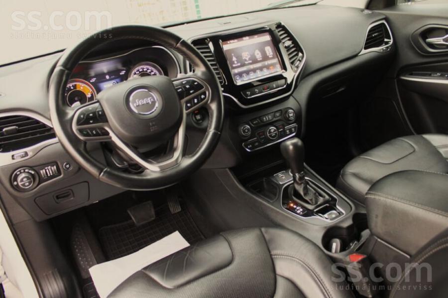 Balts Jeep Cherokee 2019 Rīga, ar dzinēja tilpumu 2.20 L un nobraukumu 0 tūkst. km par 15950 €, foto 33 vietnē AUTOMOTO.COM.LV