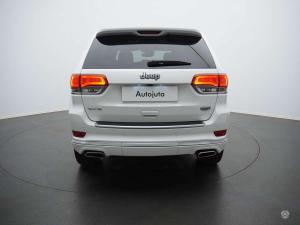 White Jeep Cherokee 2020 in Vilnius, with an engine capacity of 2.99 L and mileage of 130 thousand km for 26900 €, photo 6 on AUTOMOTO.COM.LV