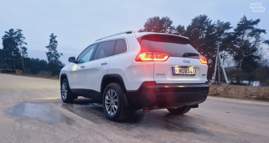 Белый Джип Чероки 2021 в Вильнюс, объемом двигателя 2.40 л и пробегом 43 тыс. км за 16800 €, фото 6 на AUTOMOTO.COM.LV