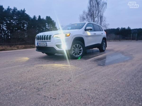 Balts Jeep Cherokee 2021 Viļņa, ar dzinēja tilpumu 2.40 L un nobraukumu 43 tūkst. km par 16800 €, foto 7 vietnē AUTOMOTO.COM.LV