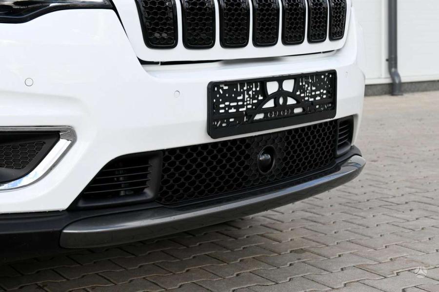 Balts Jeep Cherokee 2022 Kretinga, ar dzinēja tilpumu 3.24 L un nobraukumu 64 tūkst. km par 18499 €, foto 6 vietnē AUTOMOTO.COM.LV