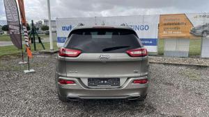 Dzeltens Jeep Cherokee 2018 Marijampole, ar dzinēja tilpumu 2.18 L un nobraukumu 230 tūkst. km par 12590 €, foto 12 vietnē AUTOMOTO.COM.LV