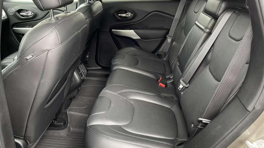 Dzeltens Jeep Cherokee 2018 Marijampole, ar dzinēja tilpumu 2.18 L un nobraukumu 230 tūkst. km par 12590 €, foto 17 vietnē AUTOMOTO.COM.LV