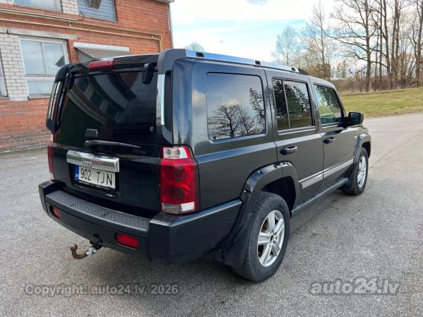 Melns Jeep Commander 2006 Tartu, ar dzinēja tilpumu 3.00 L un nobraukumu 0 tūkst. km par 2999 €, foto 4 vietnē AUTOMOTO.COM.LV