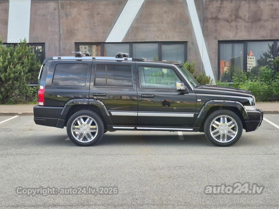 Black Jeep Commander 2006 in Tallinn, with an engine capacity of 3.00 L and mileage of 180 thousand km for 9999 €, photo 12 on AUTOMOTO.COM.LV