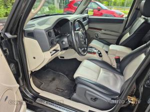 Black Jeep Commander 2006 in Tallinn, with an engine capacity of 3.00 L and mileage of 180 thousand km for 9999 €, photo 15 on AUTOMOTO.COM.LV