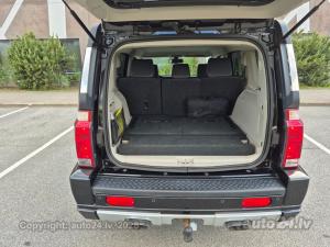 Black Jeep Commander 2006 in Tallinn, with an engine capacity of 3.00 L and mileage of 180 thousand km for 9999 €, photo 21 on AUTOMOTO.COM.LV