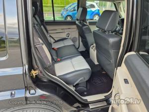 Black Jeep Commander 2006 in Tallinn, with an engine capacity of 3.00 L and mileage of 180 thousand km for 9999 €, photo 22 on AUTOMOTO.COM.LV
