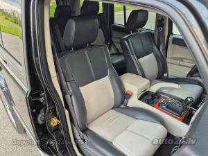 Black Jeep Commander 2006 in Tallinn, with an engine capacity of 3.00 L and mileage of 180 thousand km for 9999 €, photo 24 on AUTOMOTO.COM.LV