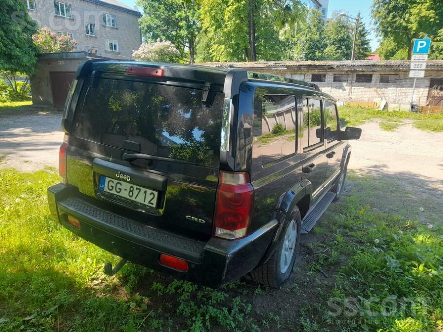 Black Jeep Commander 2006 in Riga, with an engine capacity of 3.00 L and mileage of 350 thousand km for 4500 €, photo 1 on AUTOMOTO.COM.LV