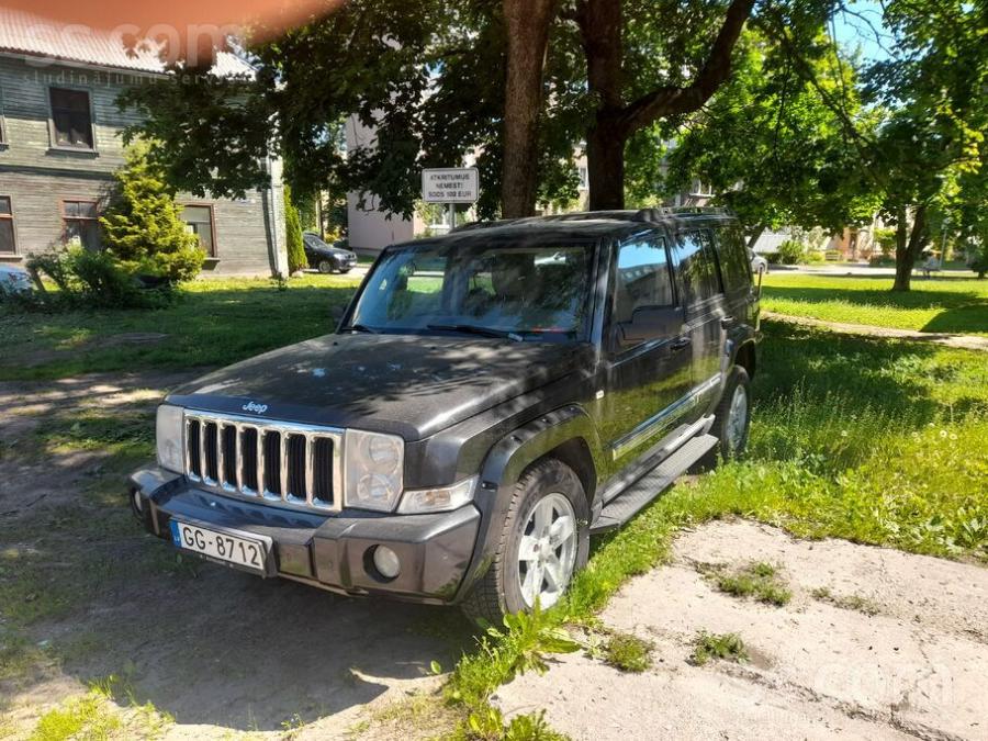 Black Jeep Commander 2006 in Riga, with an engine capacity of 3.00 L and mileage of 350 thousand km for 4500 €, photo 3 on AUTOMOTO.COM.LV